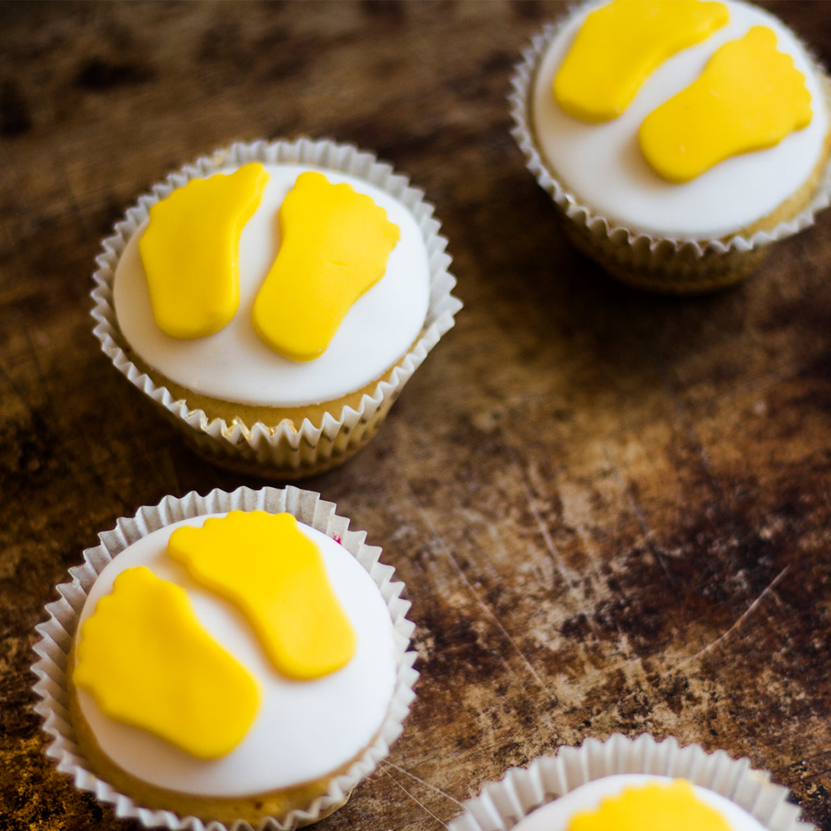 Baby Feet Cupcakes (Box of 6) – Dunns Bakery